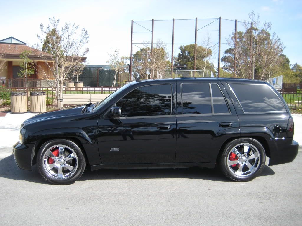 What are these rims? | Chevy Trailblazer SS Forum